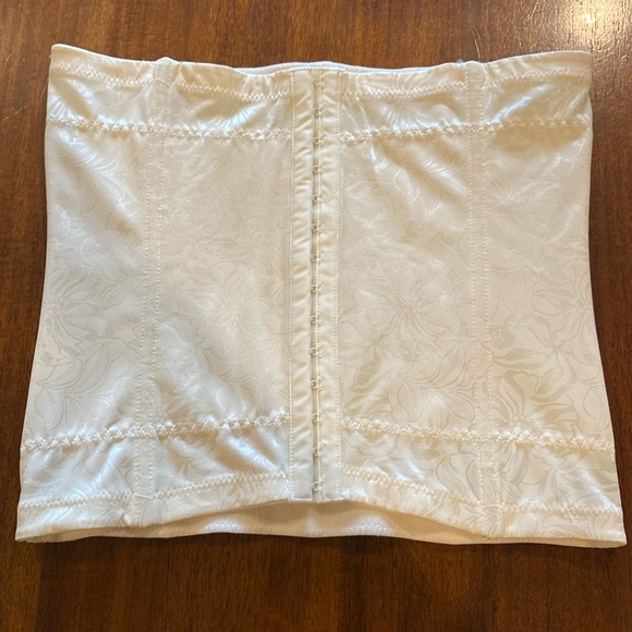 Maidenform | Intimates & Sleepwear | Maidenform Tummy Control Corset ...